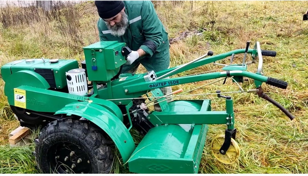 Грядка по целине мотоблоком! A bed of virgin soil with a tillerblock! Машина-зверь!