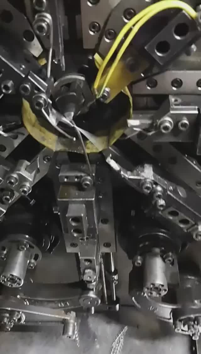 Пружина  для  рыбалки.Силиконовая приманка.