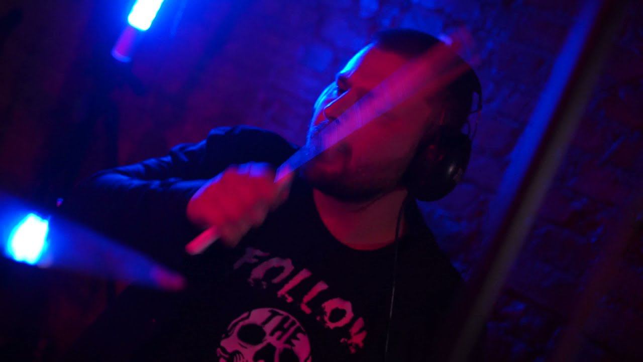 Владимир Смирнов. Queens of the stone age — Make it wit chu