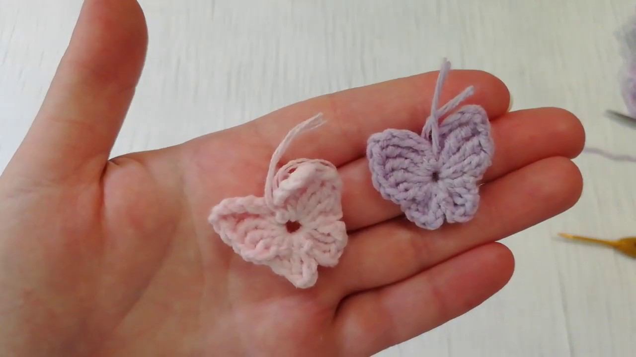 Простая бабочка крючком