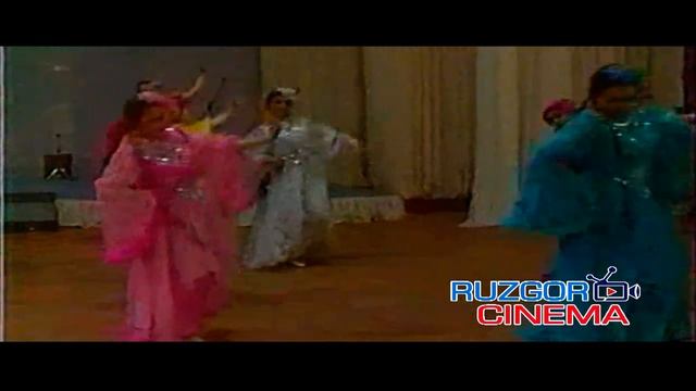 Ракси зебо дар ичрои гулдухтарони точик... رقص زیبای گل دختران تاجیک.mp4