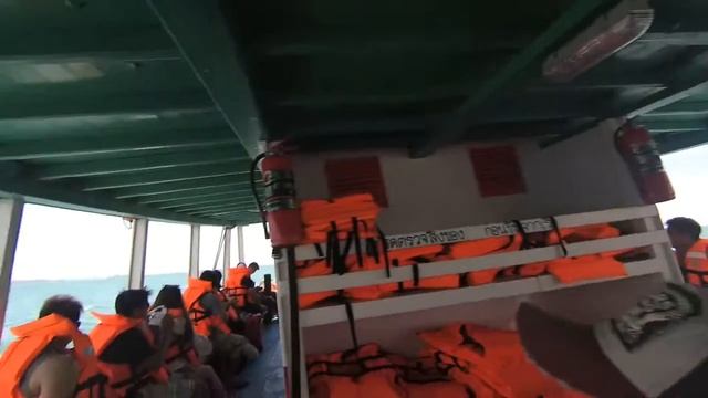 Паром в Паттайе. Путь на Кол Лан