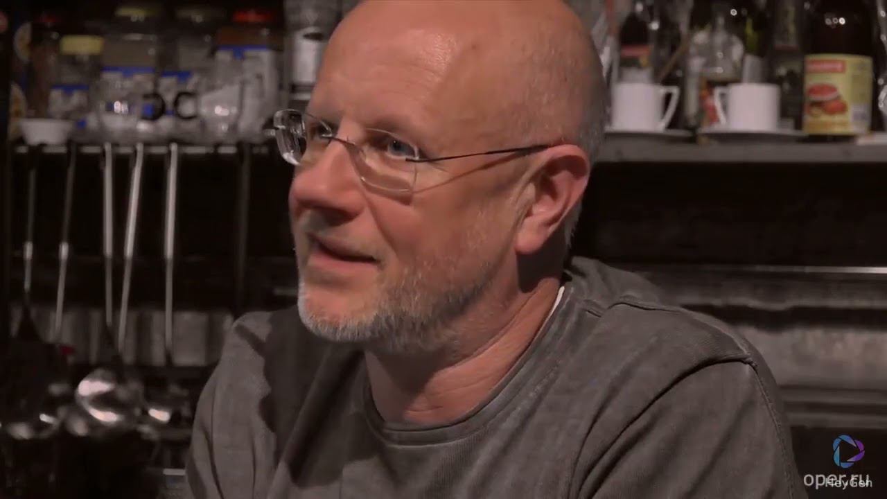 Гоблин Дмитрий Пучков на английском для важных переговоров. Создано с использованием HeyGen