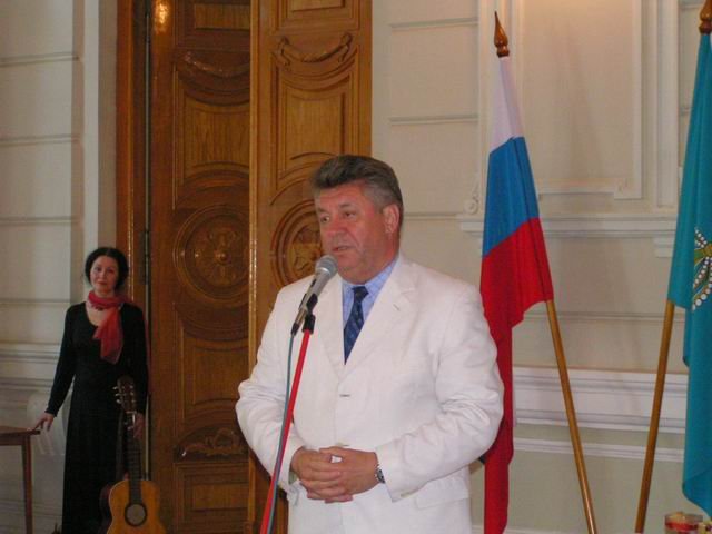 Анатолий Гужвин - жизнь, отданная людям: к 70-летию первого астраханского губернатора