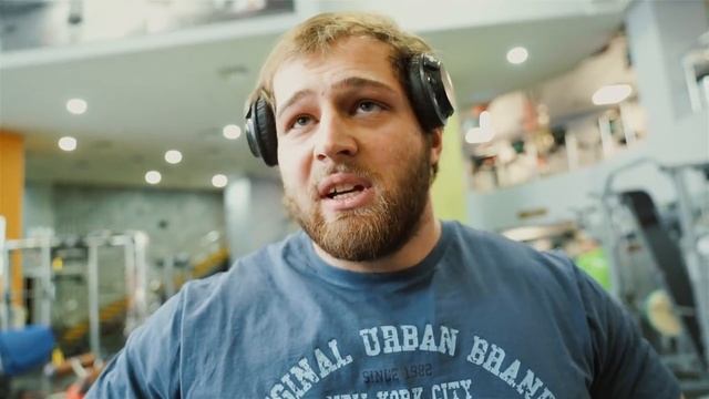 Андрей Смаев - Кирилл  Сарычев