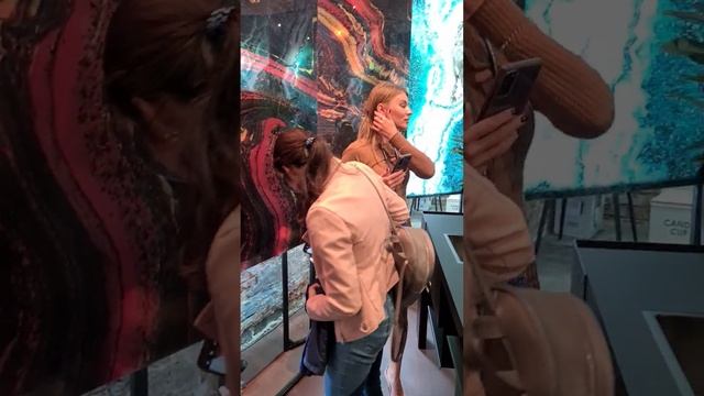 Енот Витя пришел на выставку #shorts