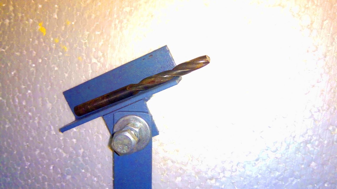 Сделал устройство для заточки сверла.Даже девушка справится.mp4