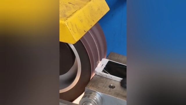 Эксперимент с айфоном стираю в порошок рабочий айфон. #shorts #short #subscribe #2022 #2023 #топ2020