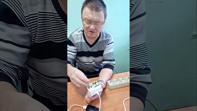 Зарядка для АБ  короткий обзор