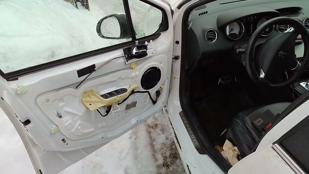 Peugeot 408 не закрывается замок либо сам открывается