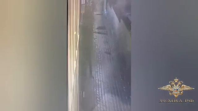 Калининградские полицейские по «горячим следам» раскрыли кражу денег из кассы в магазине пива