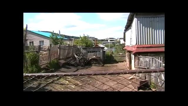 Деревня.Садовый. Посёлок Миякинский. Гора миру-мир. Прекрасные цветы. Построили баню. 2007 год. Лето