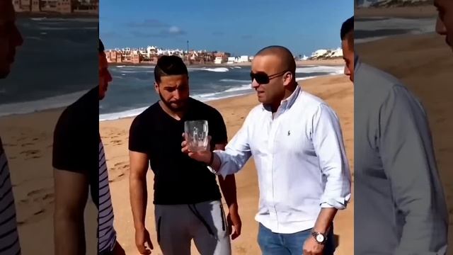 Веселый фокусник.