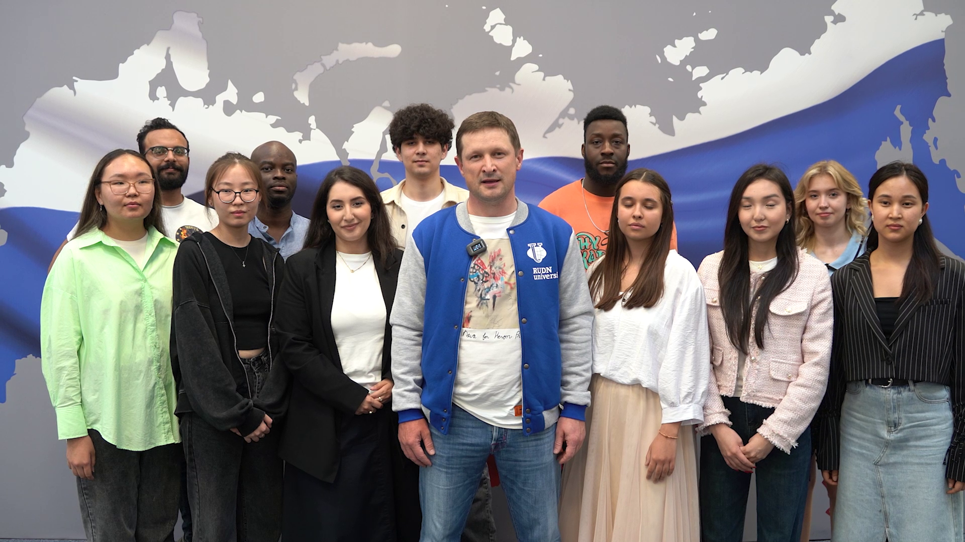 Ректор РУДН Олег Ястребов поздравляет с Днем России