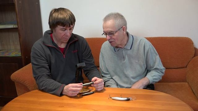 Поговорим о рыбалке: воблер понтон 21 и воблер tsuyoki, какой переловил и какая расцветка лучше.mp4