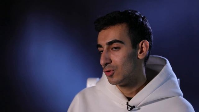 «Она меня заплевала рябиной и обхаркала с ног до головы» Рауль Эстевас для проекта Буллингу-НЕТ!