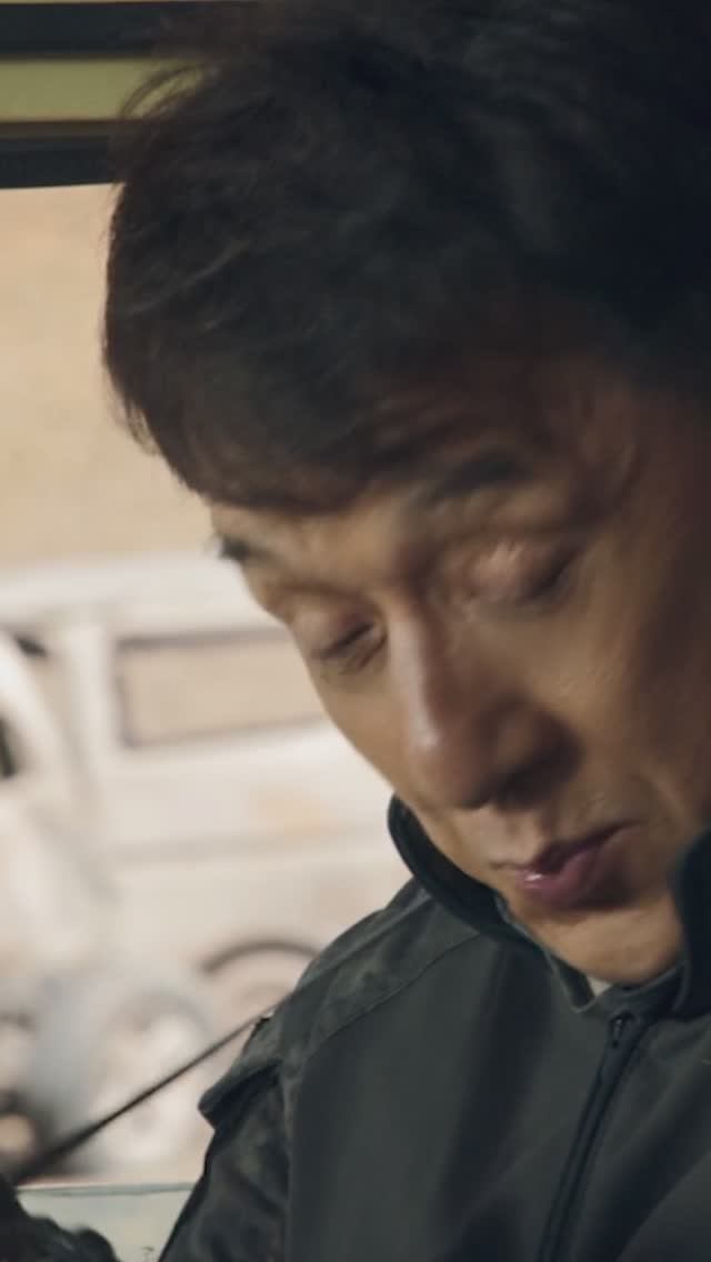 Охрана труда для водителей | Джеки чан за безопасность #Shorts