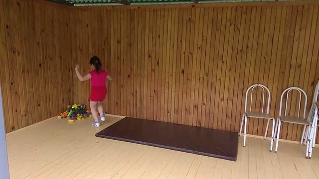 Люда в детском центре