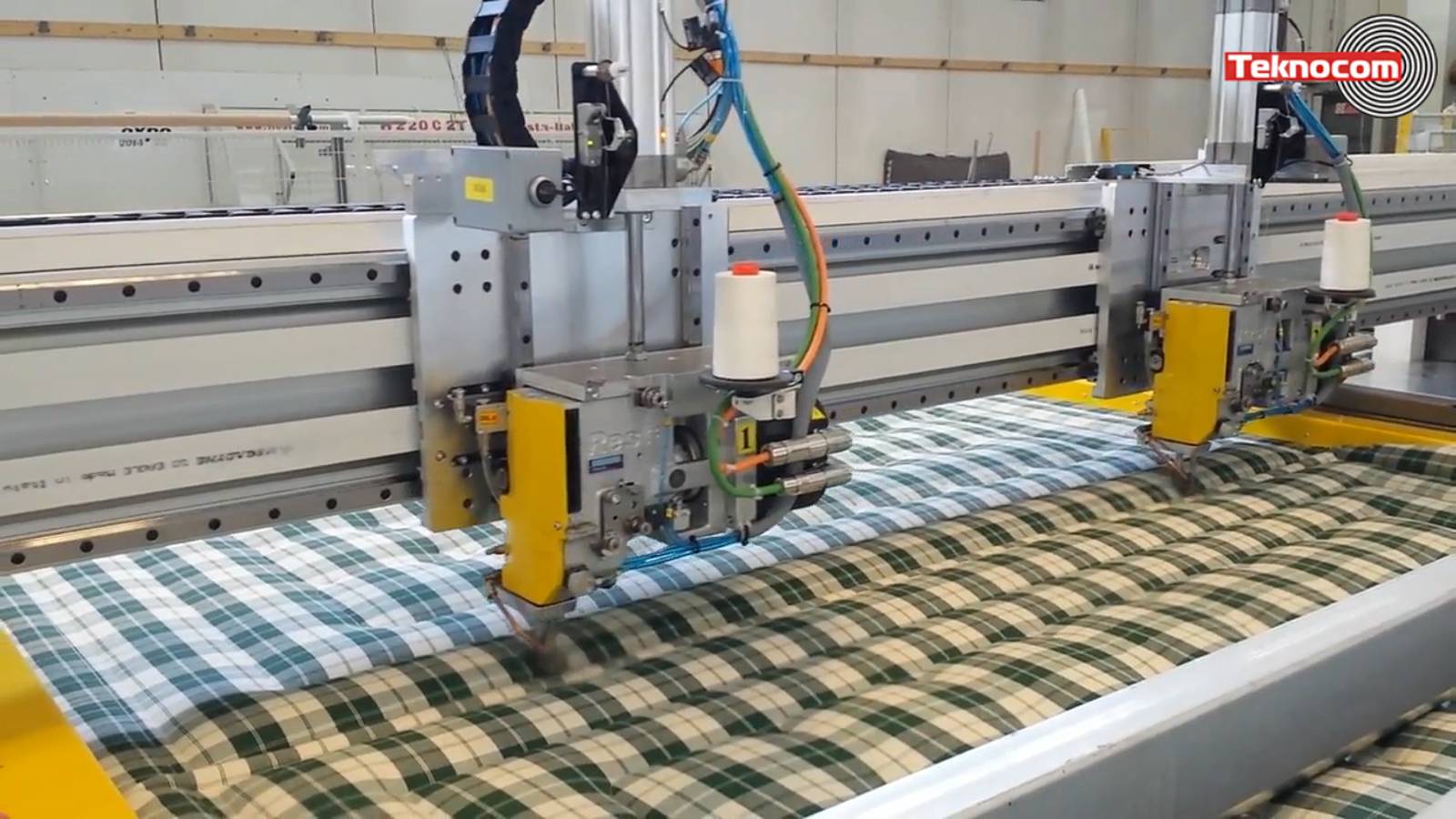 H220 С2T - cтегальная машина с рулонной подачей и 2-я головами