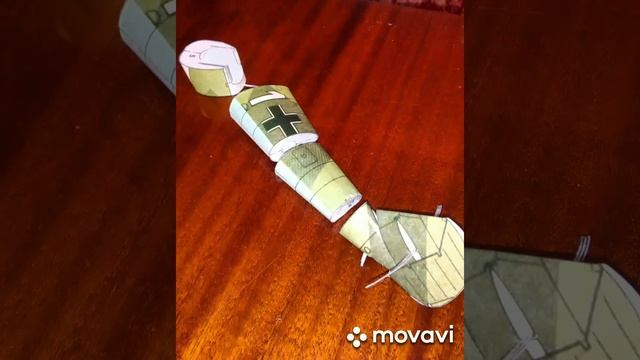 Модель самолёта Messerschmitt Bf.209 из бумаги и картона.