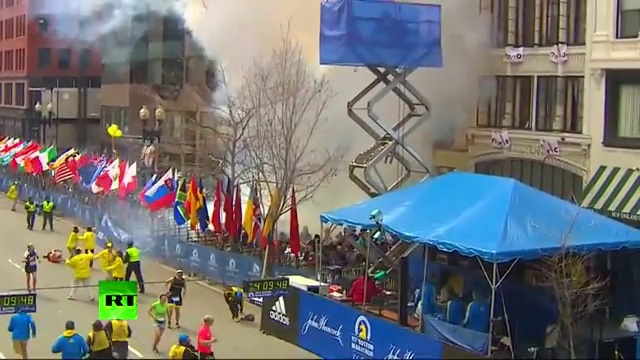 Двойной взрыв на марафоне в Бостоне  есть погибшие00