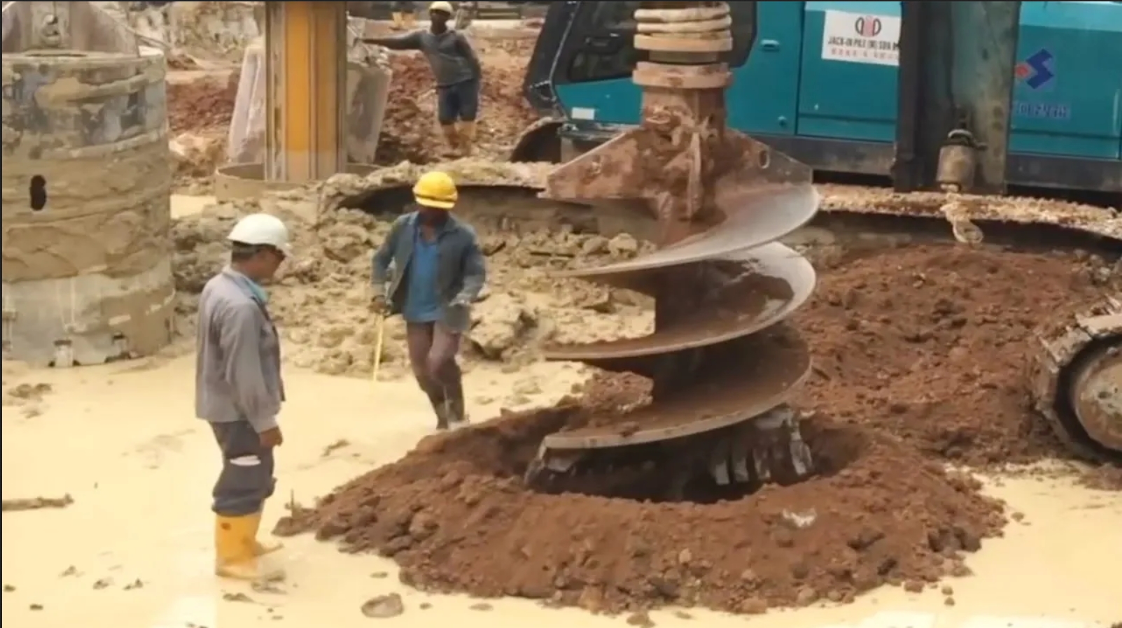 Невероятные современные технологии бурения свай - Гениальные строители