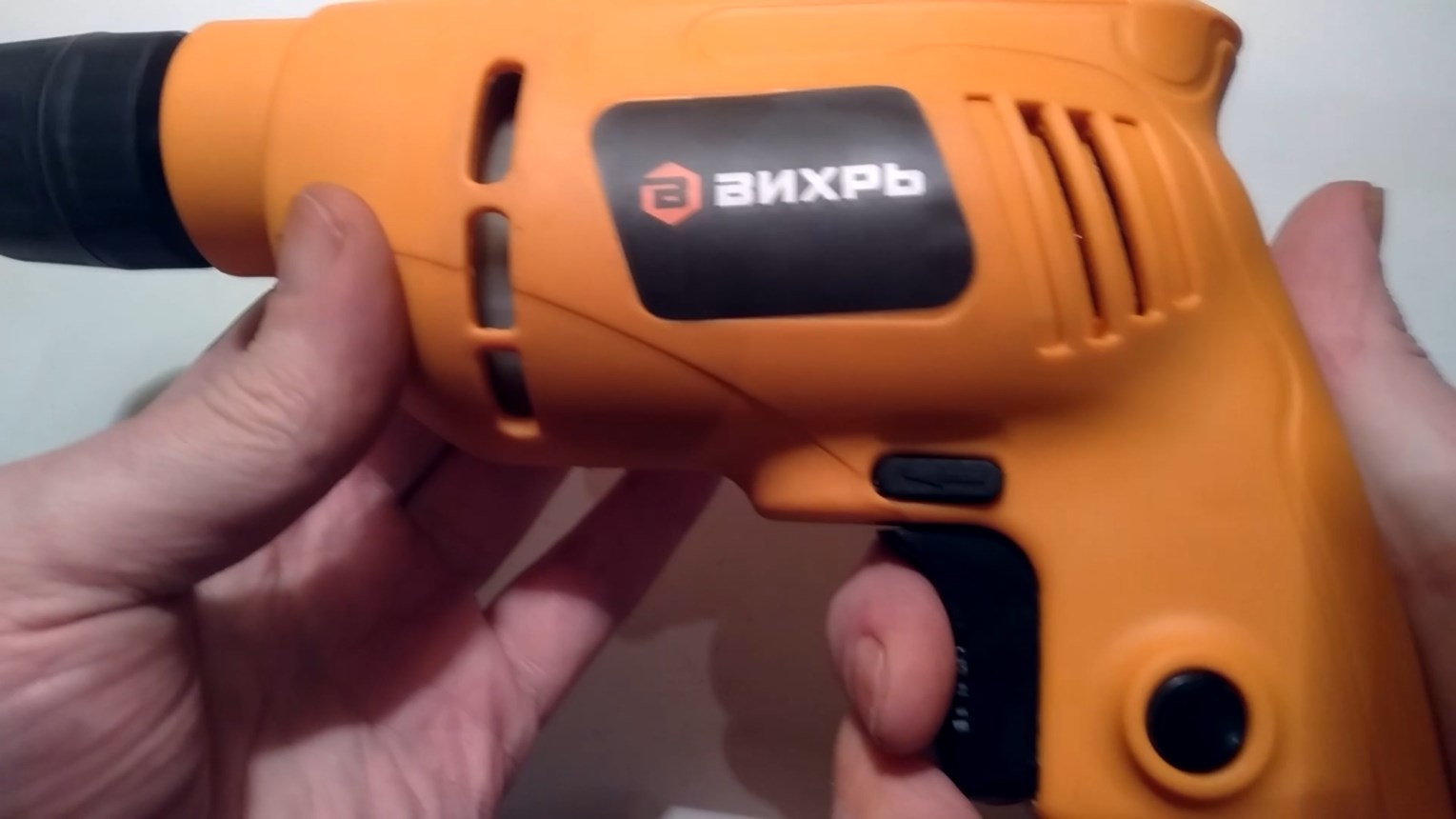Вихрь: компактная дрель безударная Д-550Б