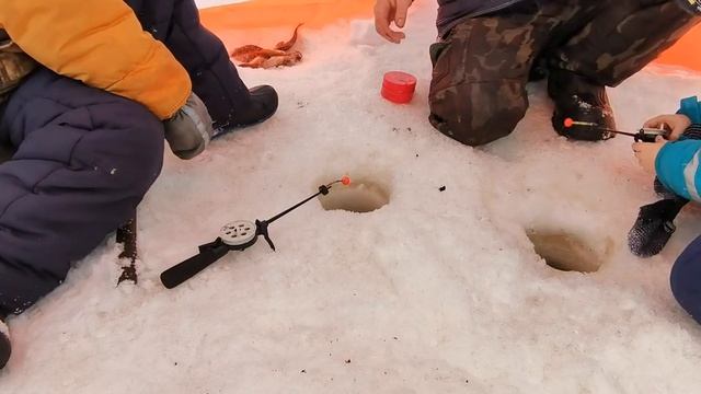 вот такая вот себе рыбалочка семейная!!!