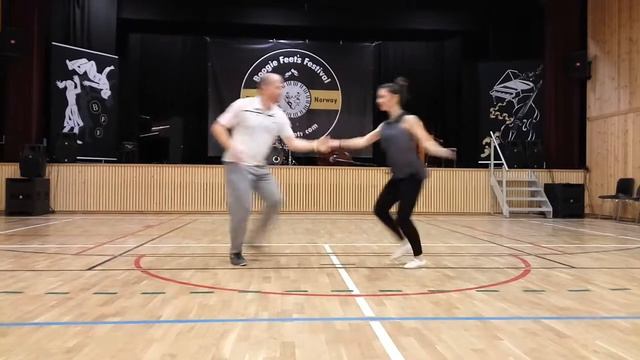 Boogie_with_Thomas_&_Sophie_at_the_Boogie_Feets_Festival_2017_A