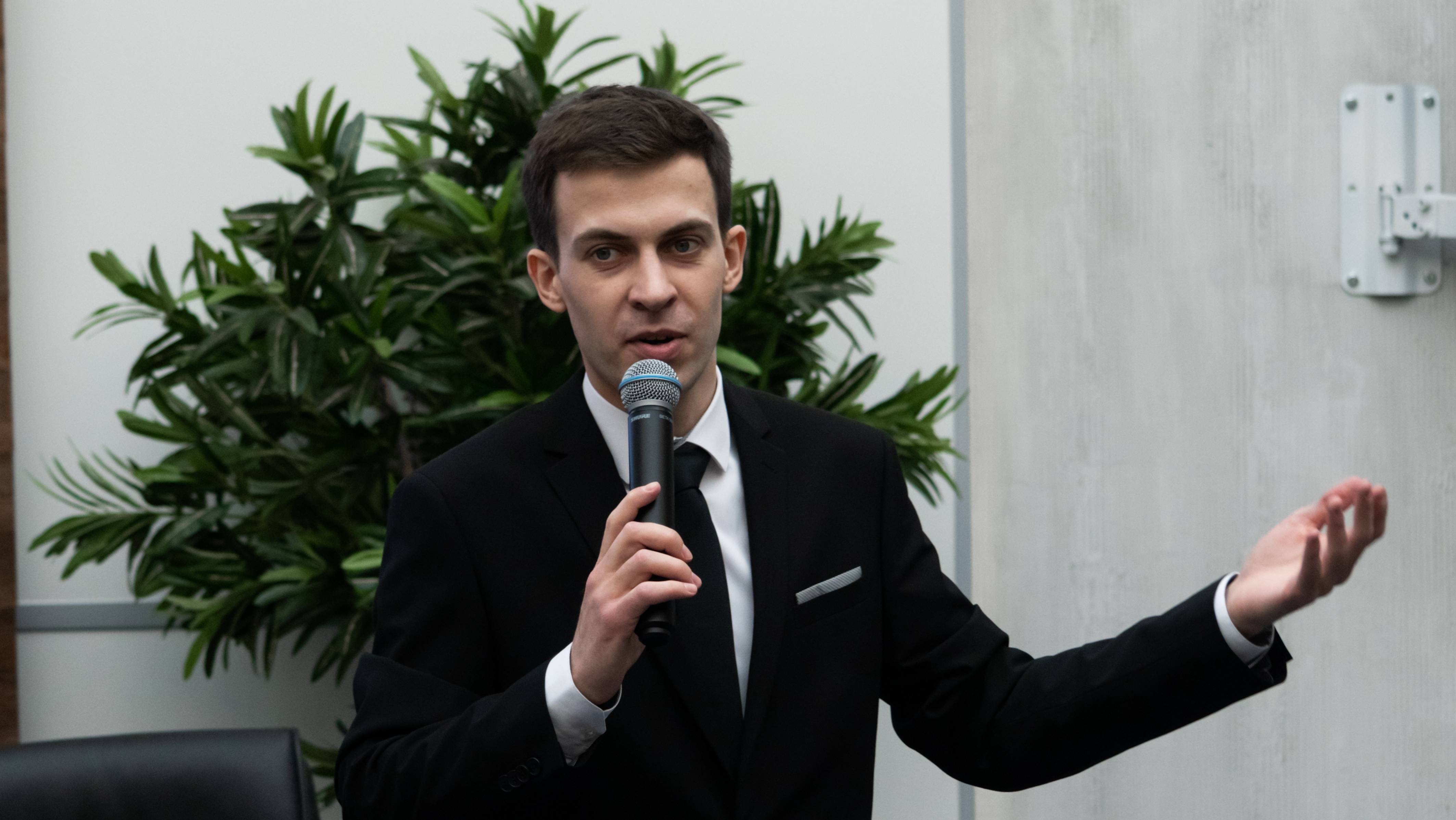 Бизнес-встреча 21.03.21. Ведущий Алексей Емельянов