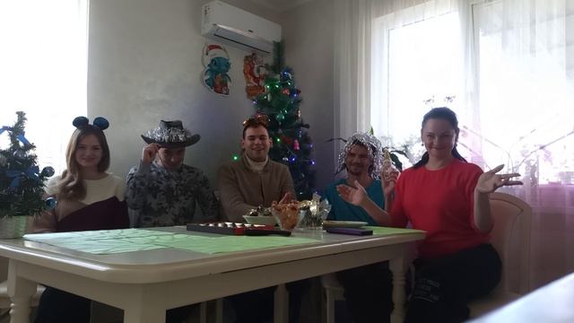 Поздравление с Новым 2024 годом команды КВН "Кому фисташки?" ИММиД КФУ г Симферополь (первая версия)