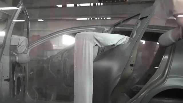 Окраска автомобилей покрасочными роботами FANUC P 500iA и P 700iA.mp4