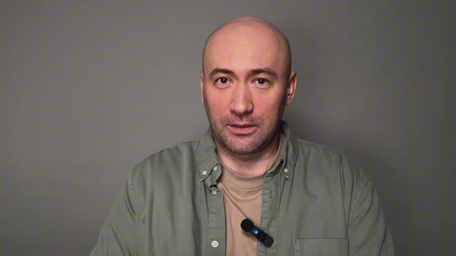 Евгений Милых. Базовая визитка без бороды, щетина