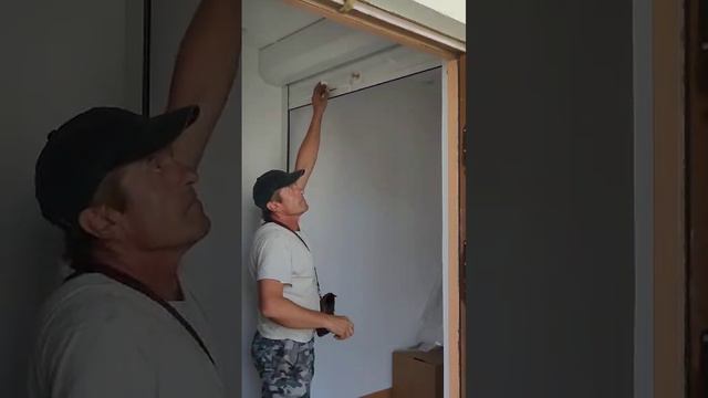 Ручная роллета на дверь