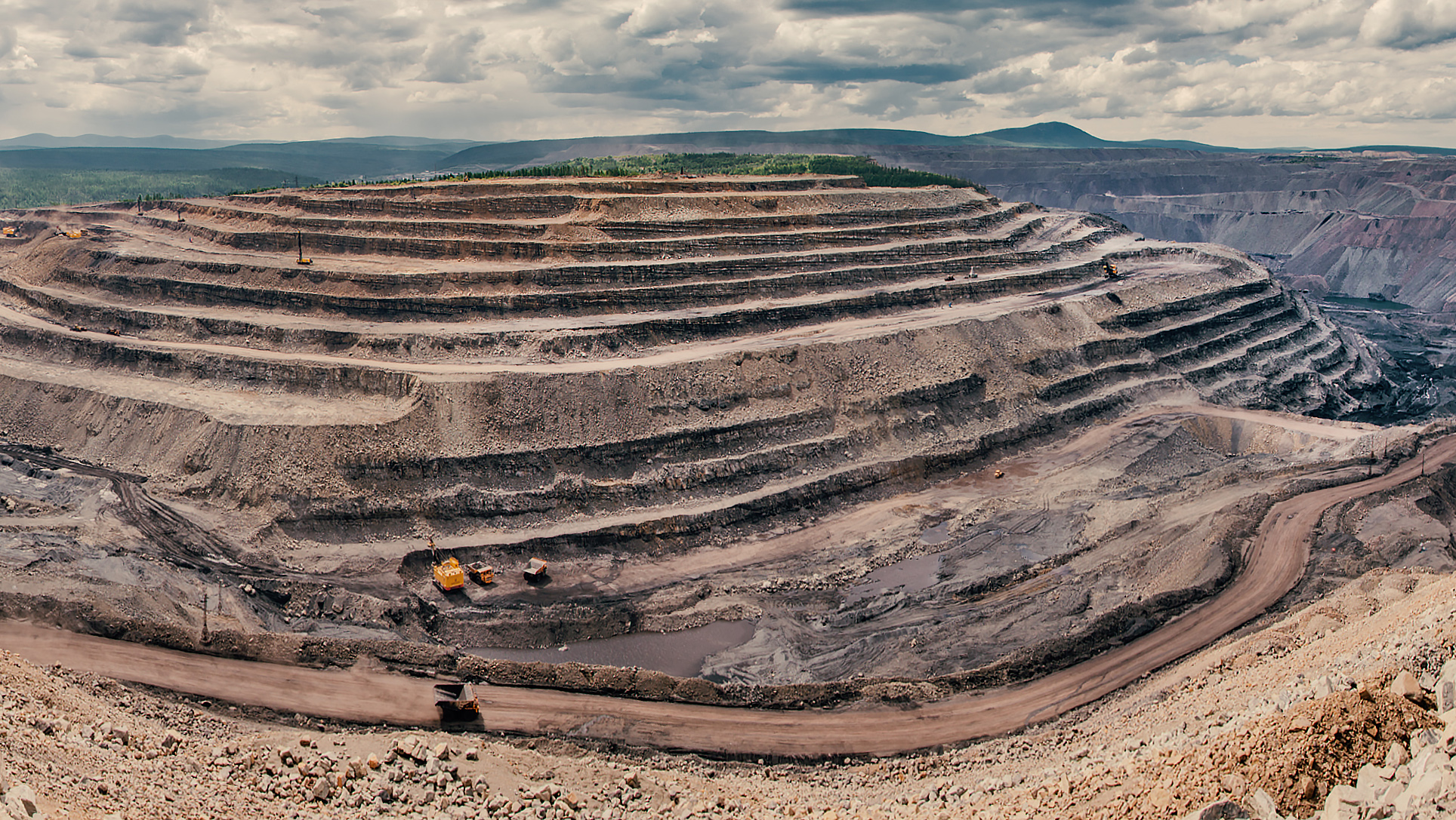 Презентационный ролик о компании "Якутуголь"