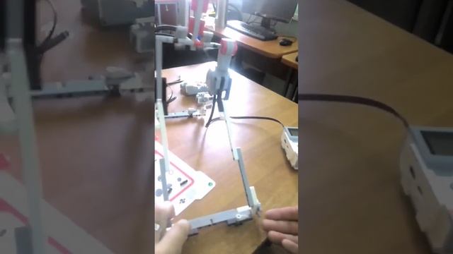 Робот Гимнаст лего танцы