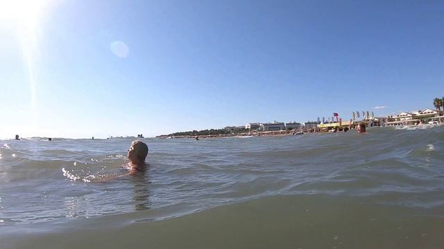 #17 Ветер, волны, прохладное море. Купаюсь и мёрзну. Турция. Сентябрь 2022