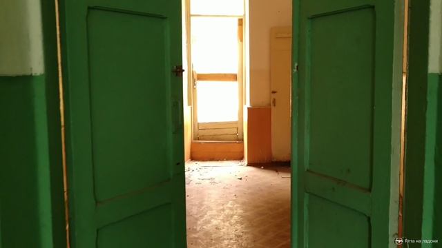 Внутри усадьбы «Чаир-Лар» Шмигельского неподалёку от Фороса, Южный берег Крыма