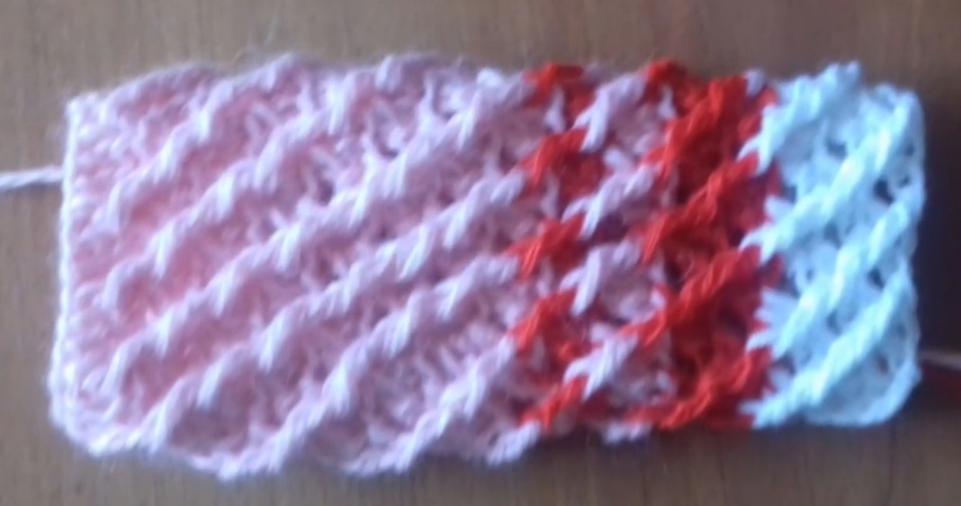 Рельефный узор по кругу, крючком.