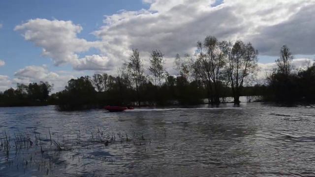 Азимут 425 JET Line  с мотором Меркури 25 л.с..mp4