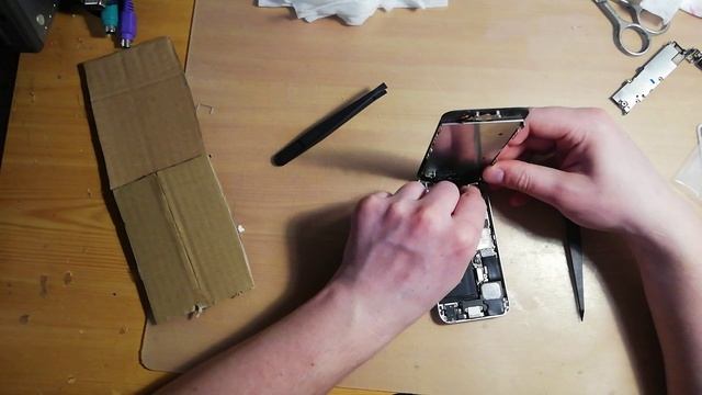 Распаковка и установка материнской платы материнской платы для iphone 5g.  Замена материнской платы