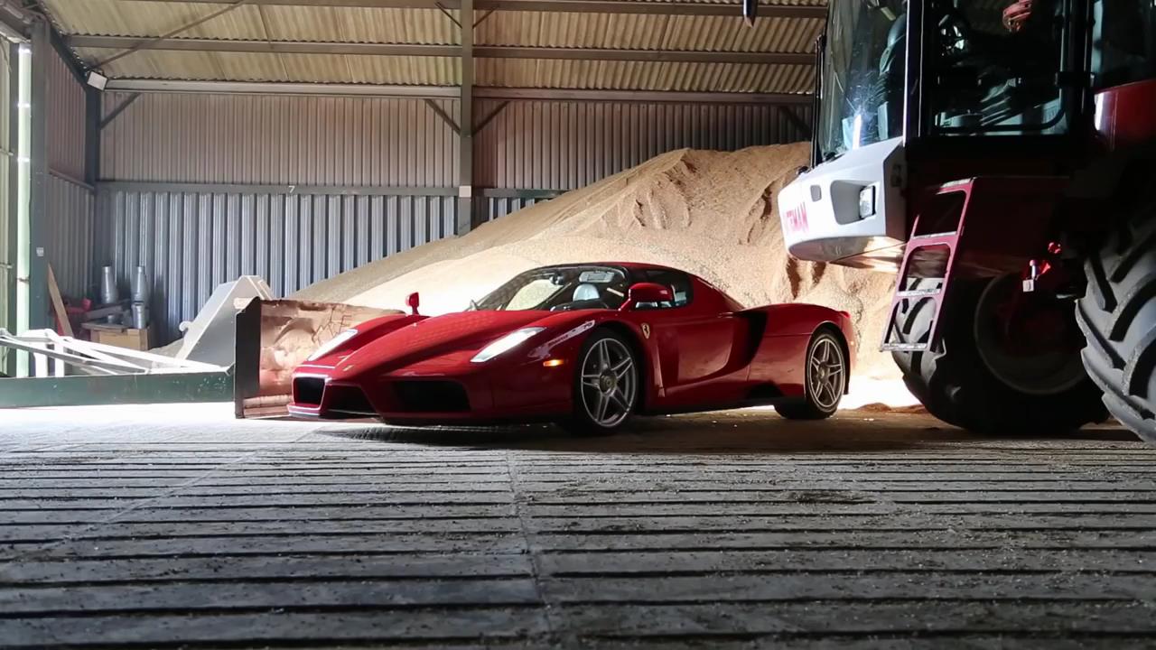 суперкар дрифт Ferrari Enzo