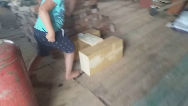 Коля сказал:  Если вы сломаете дерево или кирпич, то боли будет меньше, чем если вы не сделаете.