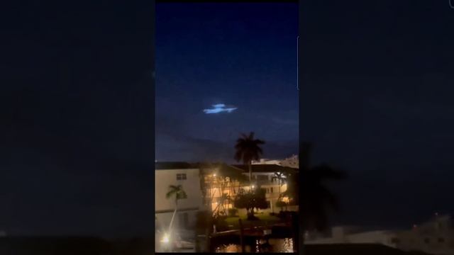 Голубое свечение, зафиксировано во Флориде, США 24.06.2023