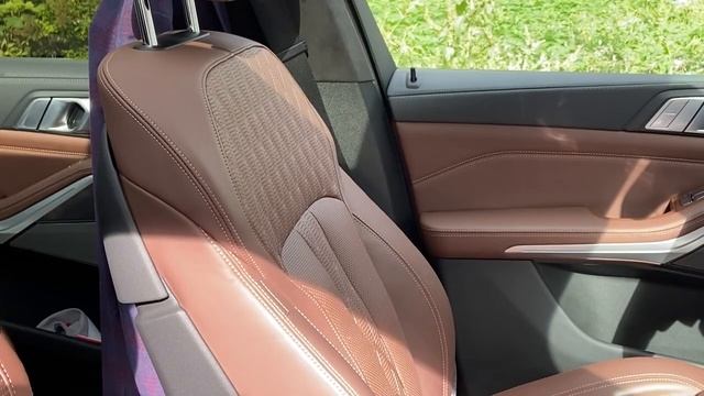 Доработали BMW X7 - сделали перфорацию в креслах, установили вентиляцию и массаж 12 точек