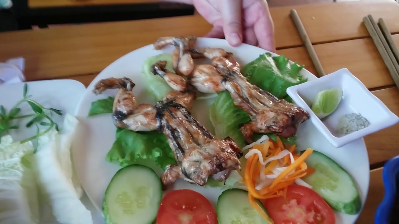 ВЬЕТНАМ.  СУПЕР СУП Лау Хот Пот. Приготовление, едим с ребенком лягушек.