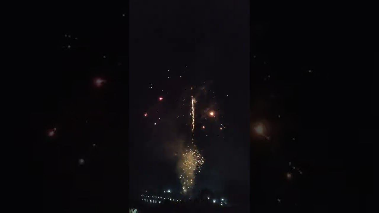 Салют "Титан" (35 залпов, 0.8 калибр)