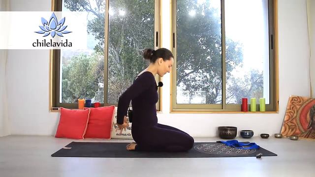 ЙОГА ПЛЕЧИ _ Растяжка для плеч _ Грудной отдел _ Раскрытие грудного отдела _ Йога chilelavida