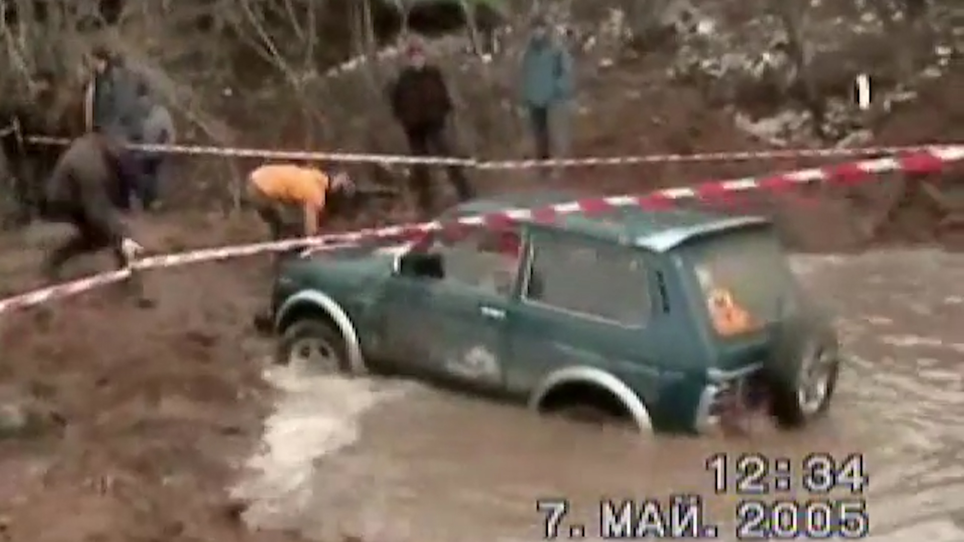 Off-Road соревнования. Выставочный центр. Чита 07.05.2005