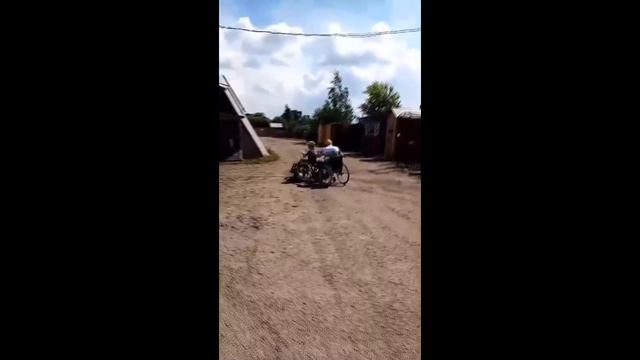 мини - ролик, встреча с хорошим человеком, + мы с ним ножка вот так вот по - развлекались.